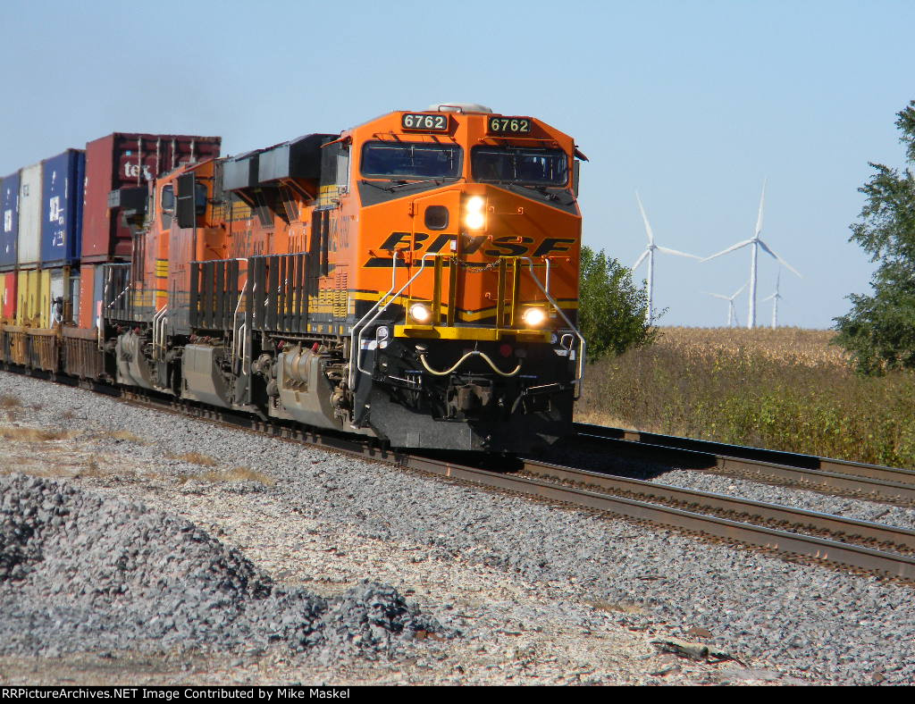 BNSF 6762